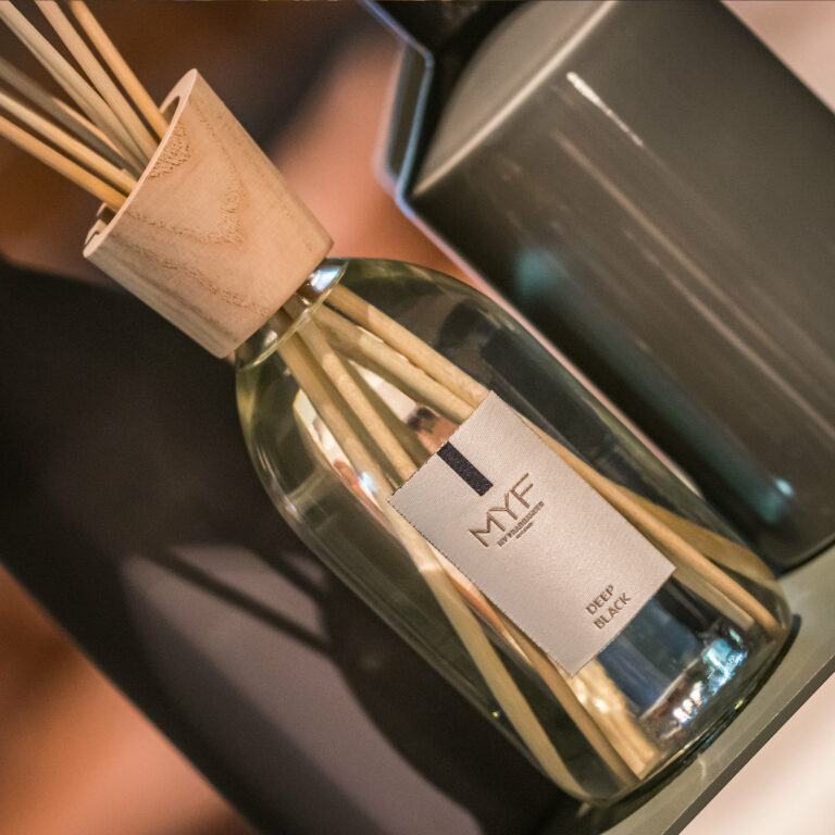 Dolce Vita Reed Diffuser 500 ml Deep Black - My Fragrances